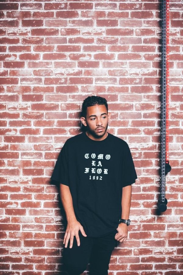 LOU FLORES - Music label & curated art.