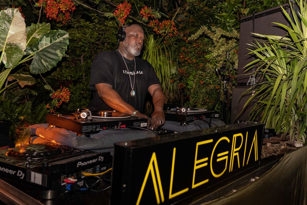 Sadar Bahar - Music label & curated art.